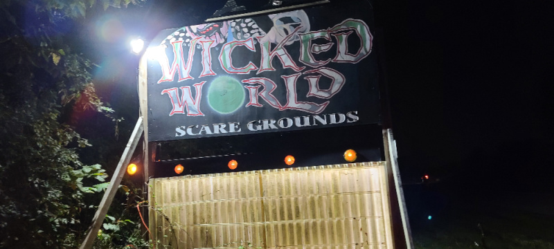 Wicked World ScareGrounds - 2021 Haunted House Review Lexington KY